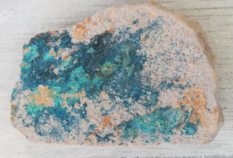 Cornetita sobre matriz — litosphera